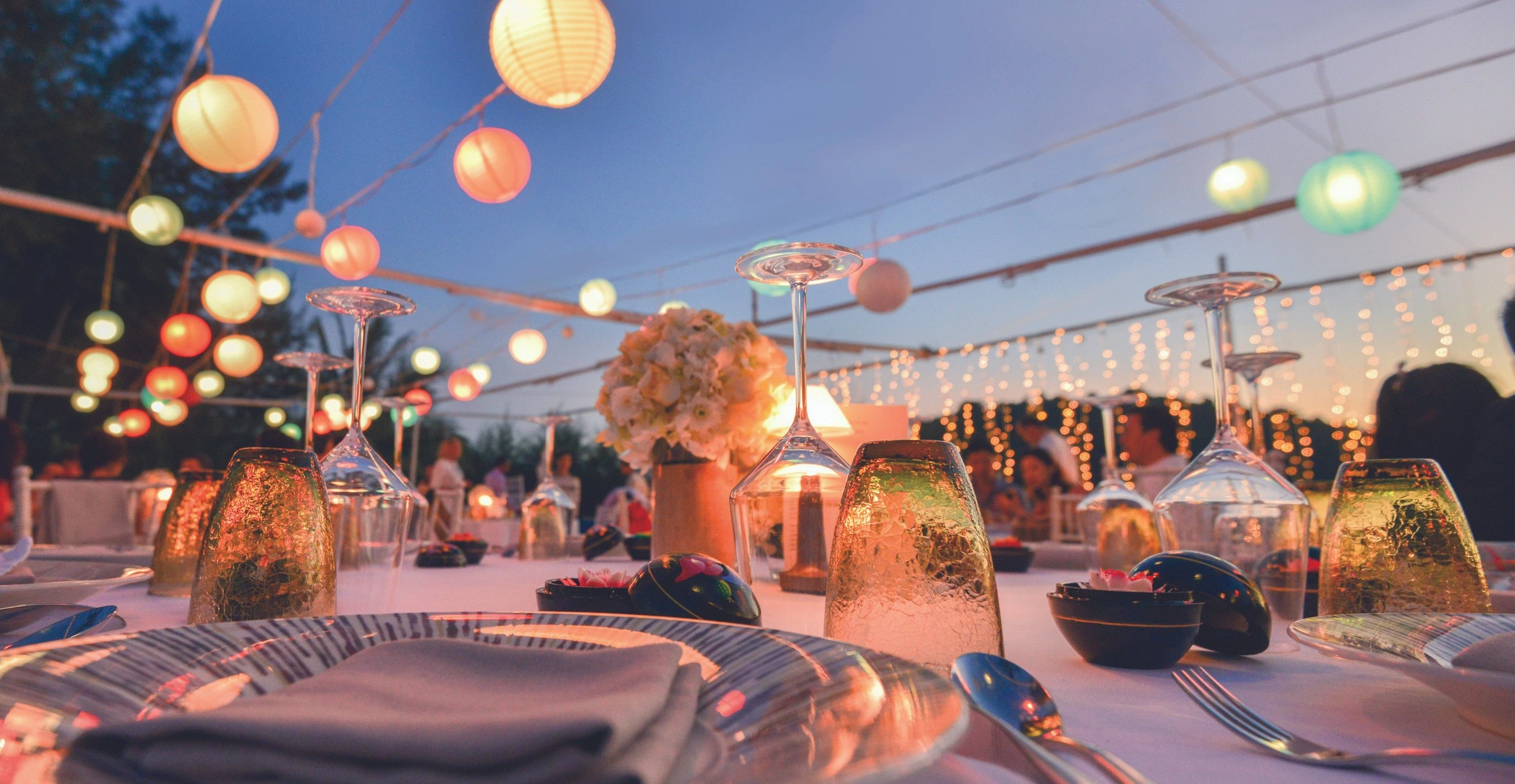 Cake topper mariage : tendances pour votre gâteau de mariage